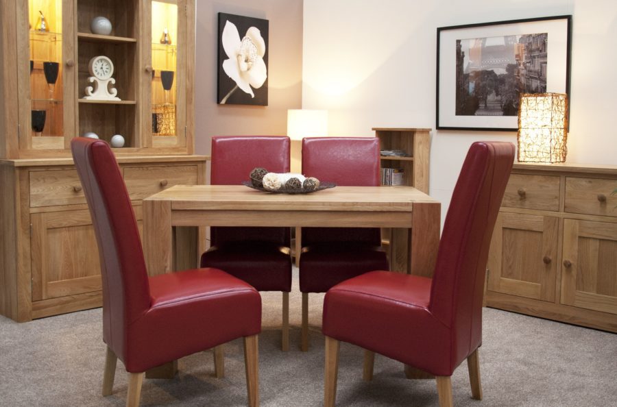 Newmarket Solid Oak Small Dining Table | Edmunds & Clarke Furniture