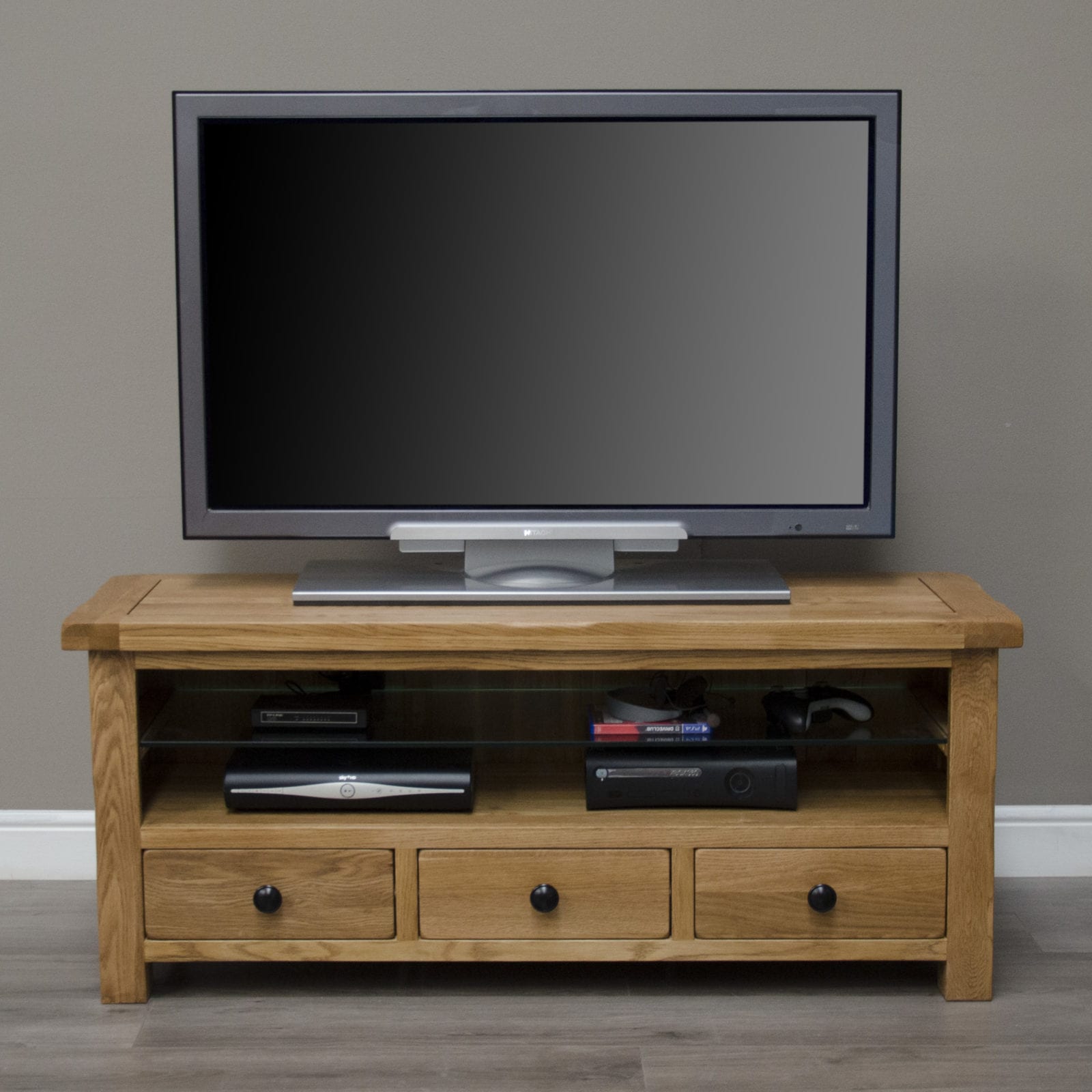 Lavenham Oak Plasma TV Unit - Edmunds and Clarke Furniture